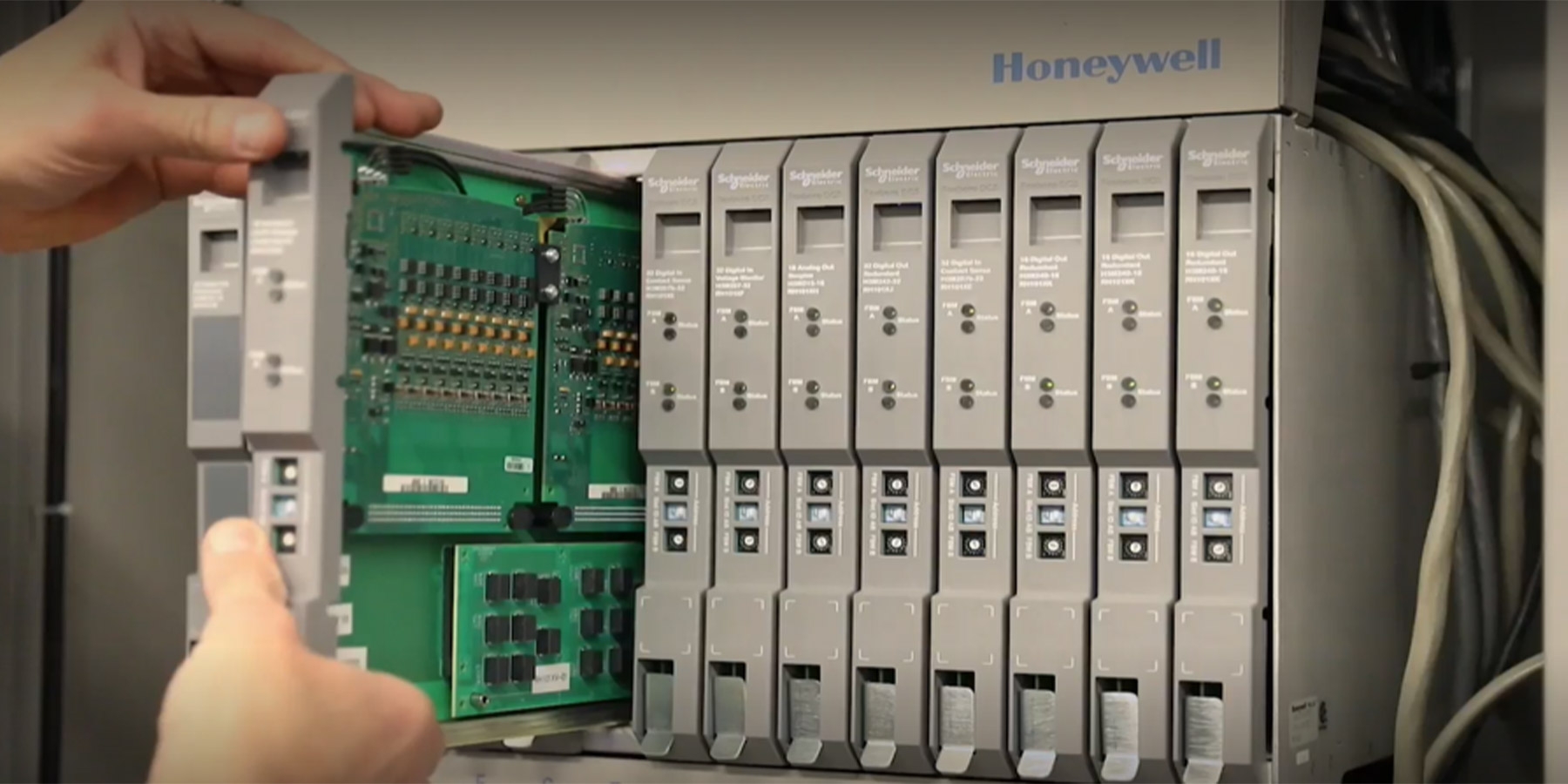 Distributed control system - Foxboro DCS | Schneider Electric Global